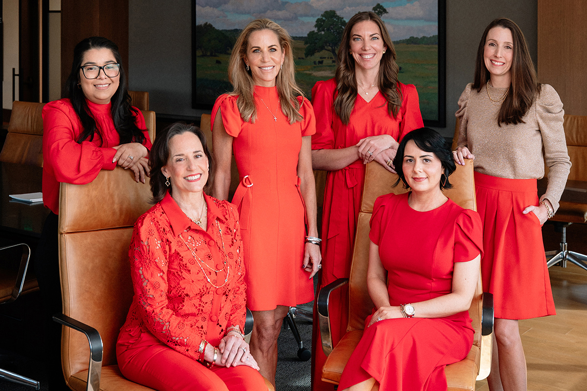 Dossier - Jefferson Bank - San Antonio Woman